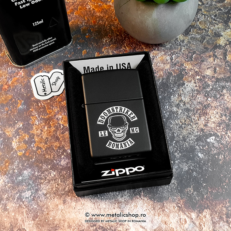 Bricheta Zippo personalizata negru (gravura alba)